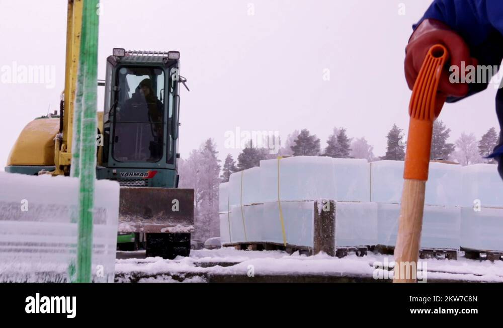 Lifting slings Stock Videos & Footage - HD and 4K Video Clips - Alamy