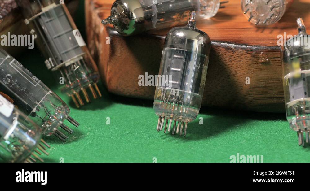 Vintage vacuum tubes Stock Videos & Footage - HD and 4K Video Clips - Alamy