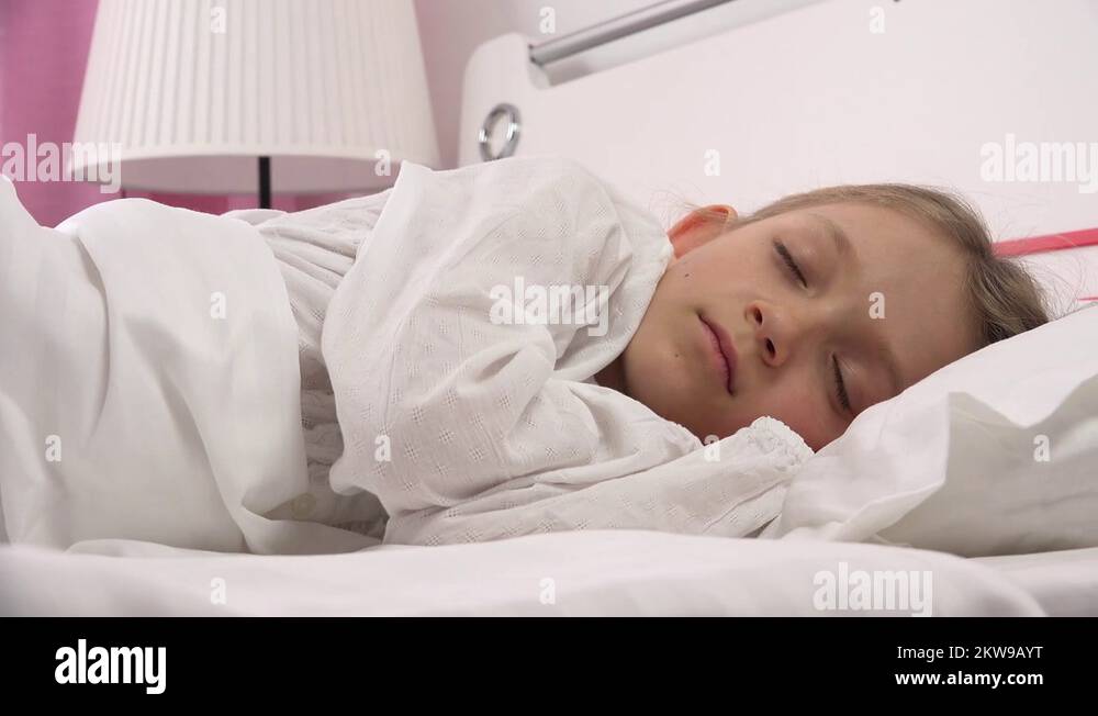 Sleeping Child Face in Bed, Little Girl Portrait Resting in Bedroom at ...