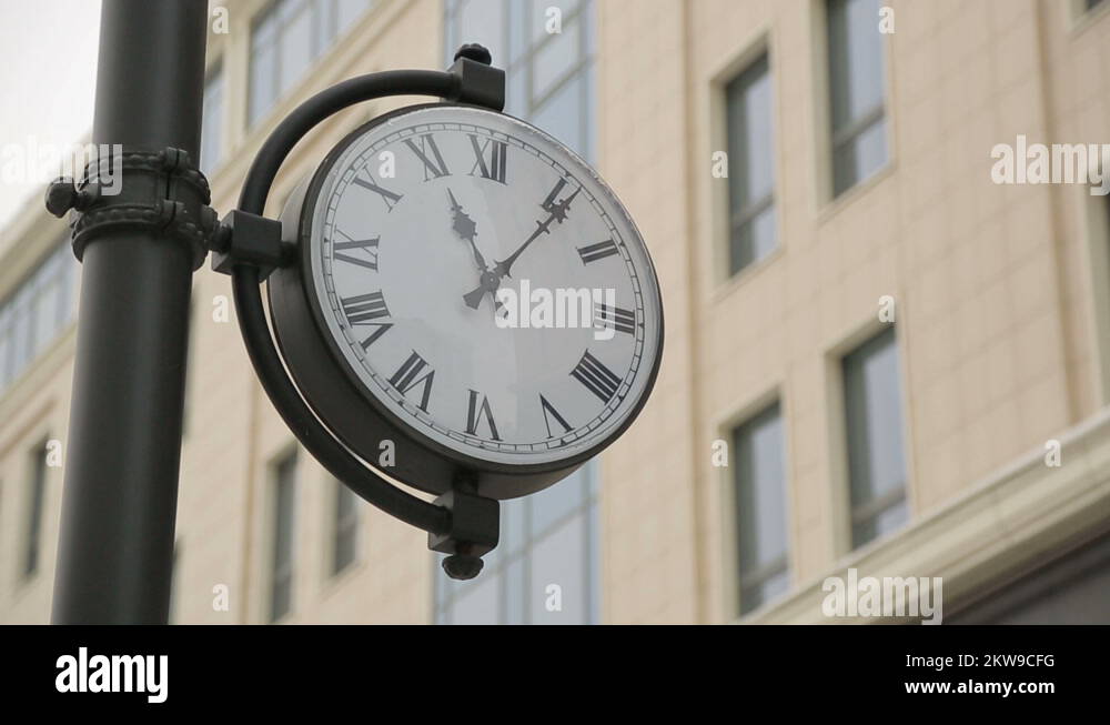 Pillar clock Stock Videos & Footage - HD and 4K Video Clips - Alamy