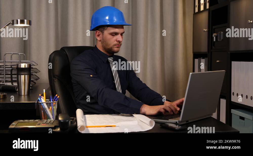 Plan office man computer Stock Videos & Footage - HD and 4K Video Clips ...