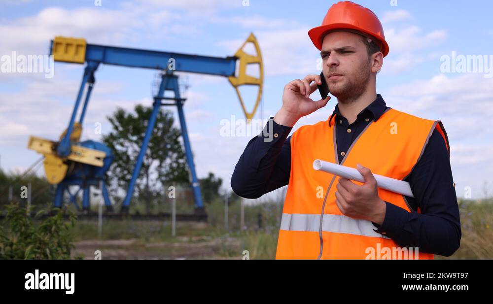 Engineer units Stock Videos & Footage - HD and 4K Video Clips - Alamy