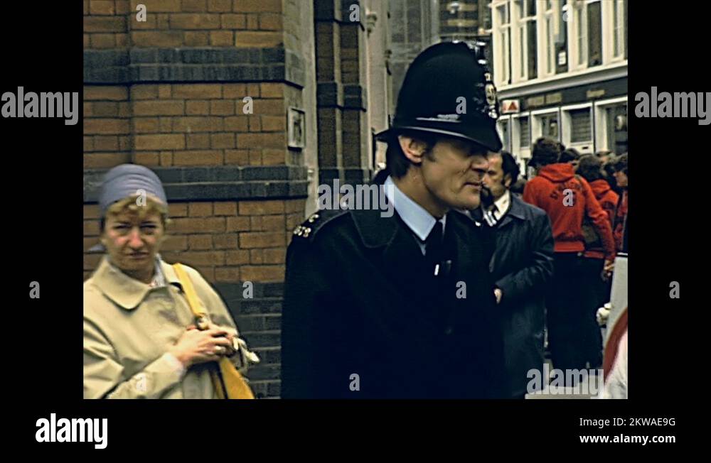 London bobby policeman Stock Videos & Footage - HD and 4K Video Clips ...