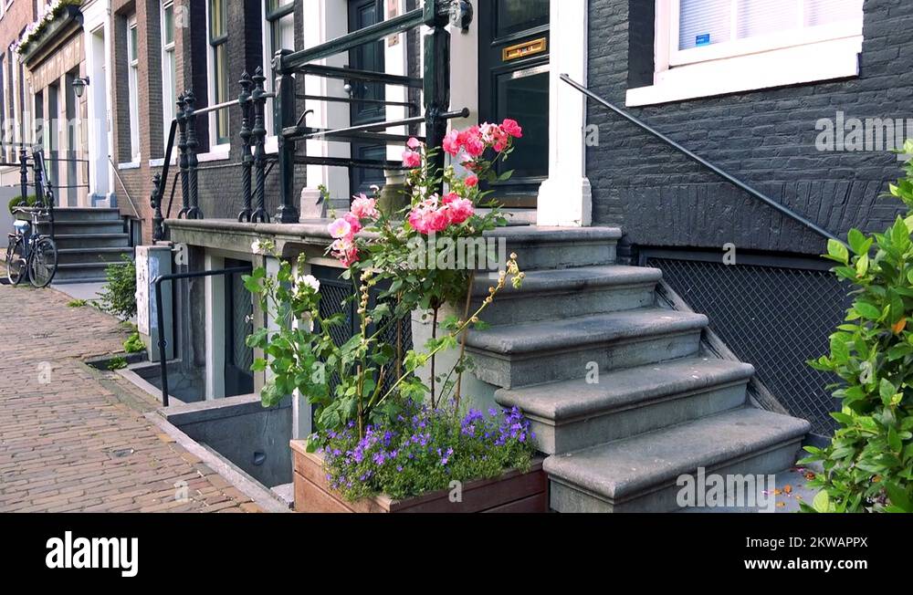 Archaic building Stock Videos & Footage - HD and 4K Video Clips - Alamy