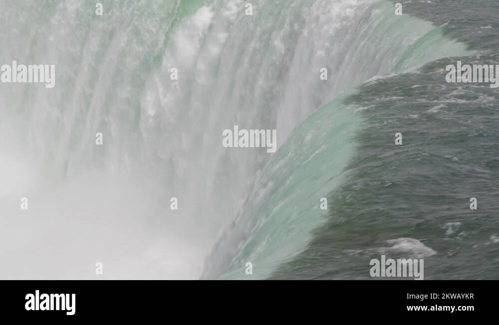 Jade falls Stock Videos & Footage - HD and 4K Video Clips - Alamy