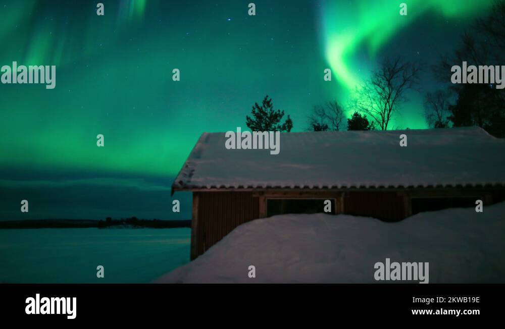 Snowy night cabin Stock Videos & Footage - HD and 4K Video Clips - Alamy