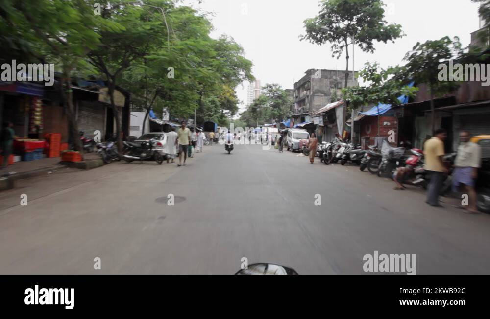 Footage of roads in Mumbai Worli area,Vehicle traffic on busy roads ...