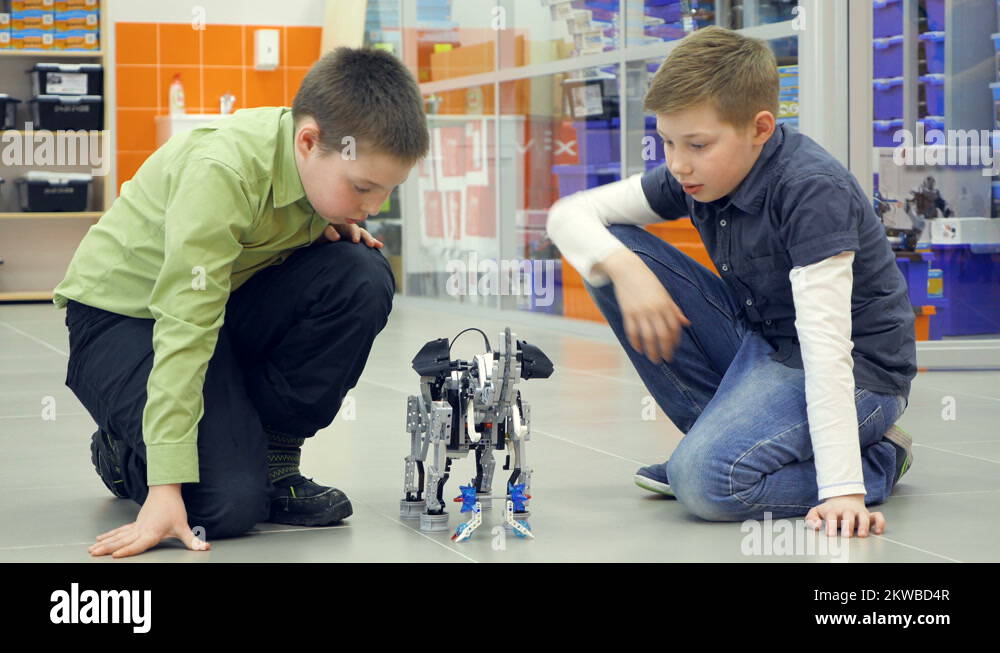 Robotics lab Stock Videos & Footage - HD and 4K Video Clips - Alamy