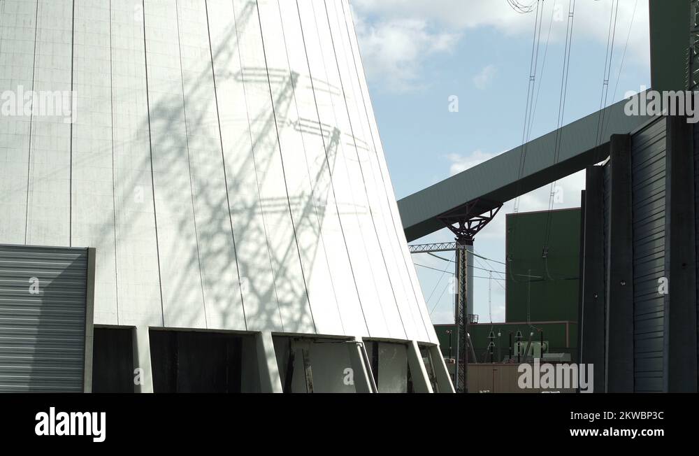 Pylon shadow Stock Videos & Footage - HD and 4K Video Clips - Alamy