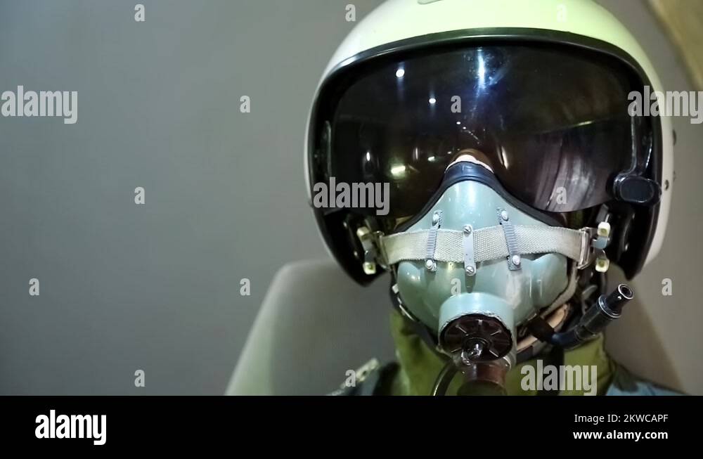 Pilot helmet Stock Videos & Footage - HD and 4K Video Clips - Alamy