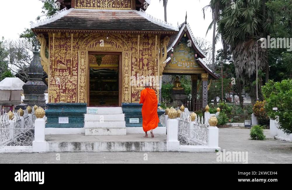 Food offering temple Stock Videos & Footage - HD and 4K Video Clips - Alamy