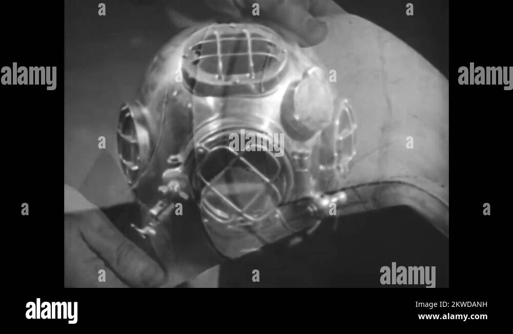 Deep sea diver in helmet Stock Videos & Footage - HD and 4K Video Clips ...
