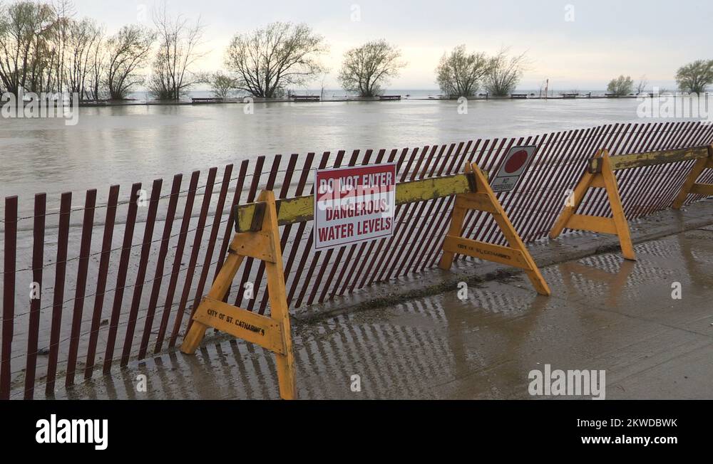 Floods and lakes Stock Videos & Footage - HD and 4K Video Clips - Alamy