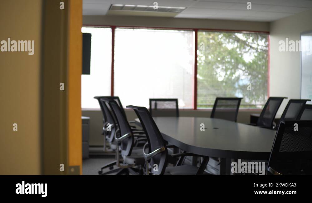 Boardroom people empty chair Stock Videos & Footage - HD and 4K Video Clips - Alamy