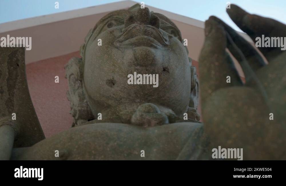 Big buddhist statue Stock Videos & Footage - HD and 4K Video Clips - Alamy