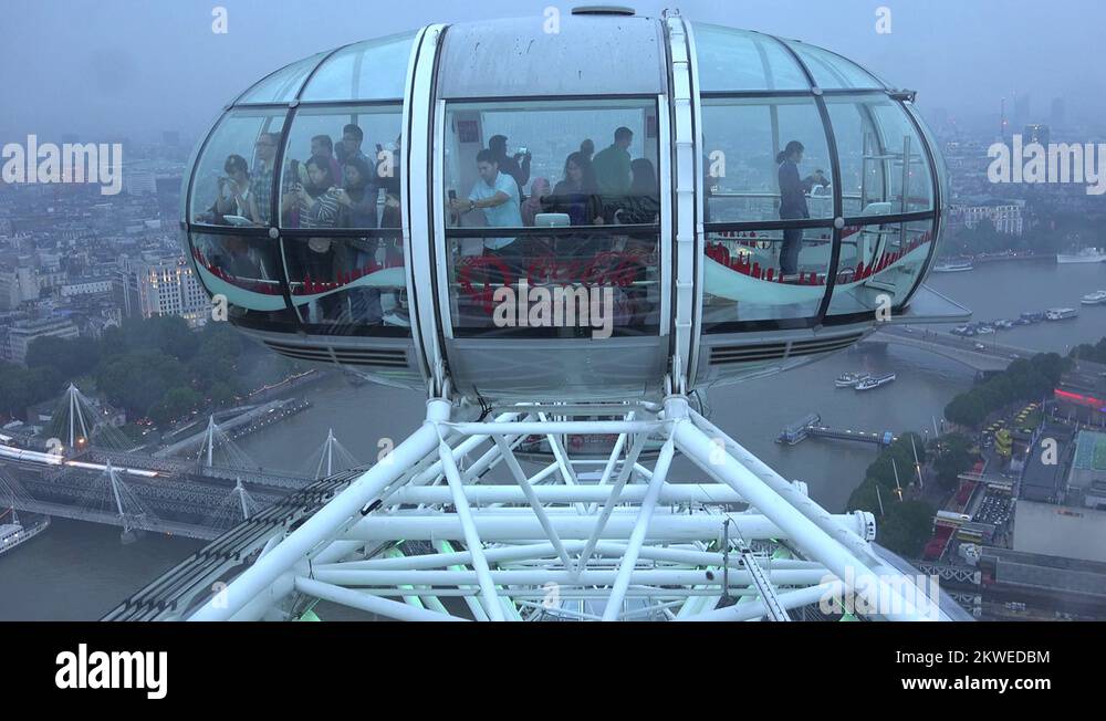 London eye wheel capsule Stock Videos & Footage - HD and 4K Video Clips ...