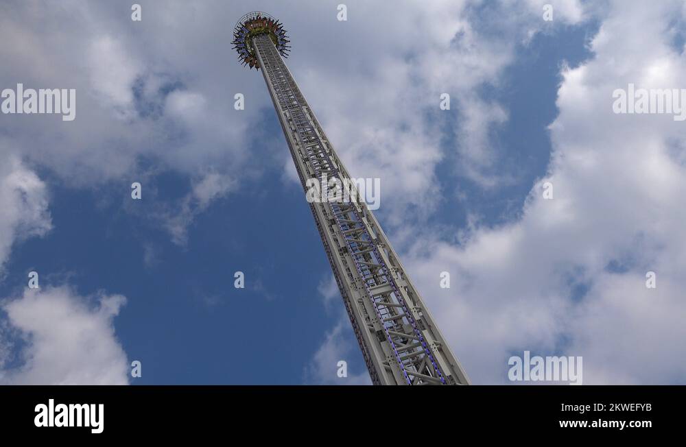 Thrill ride tower Stock Videos & Footage - HD and 4K Video Clips - Alamy