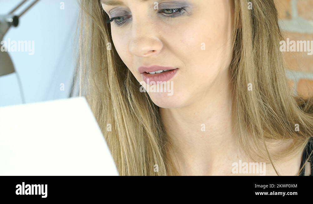 Girl letter sad Stock Videos & Footage - HD and 4K Video Clips - Alamy