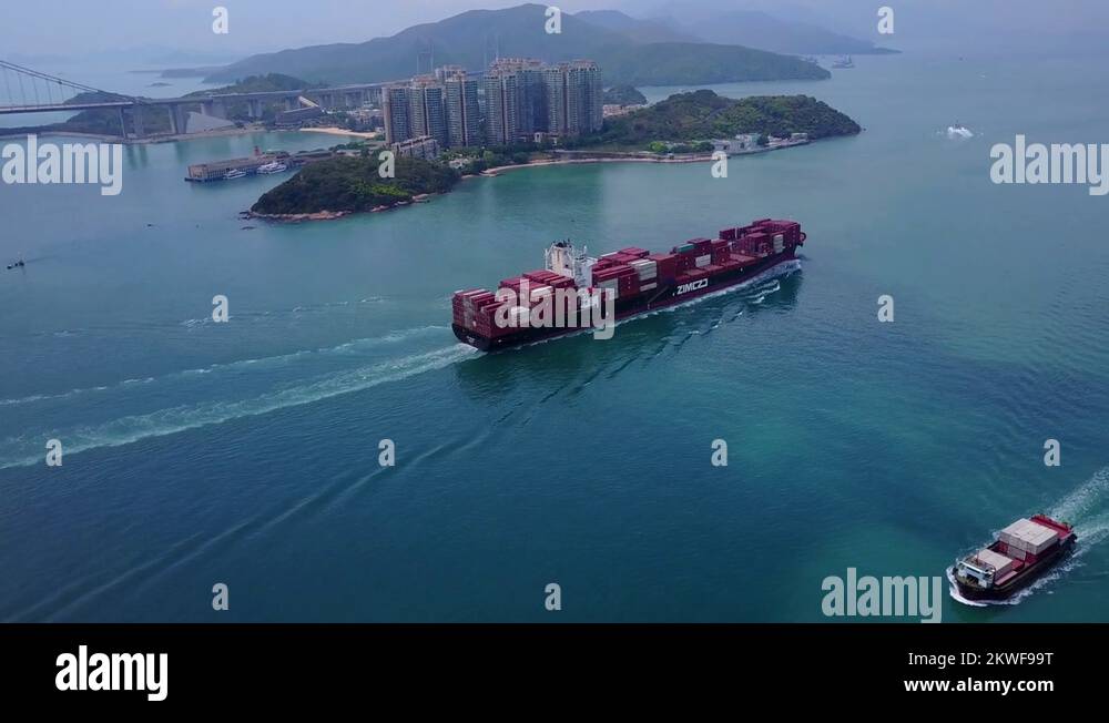 Panamax container ship Stock Videos & Footage - HD and 4K Video Clips ...