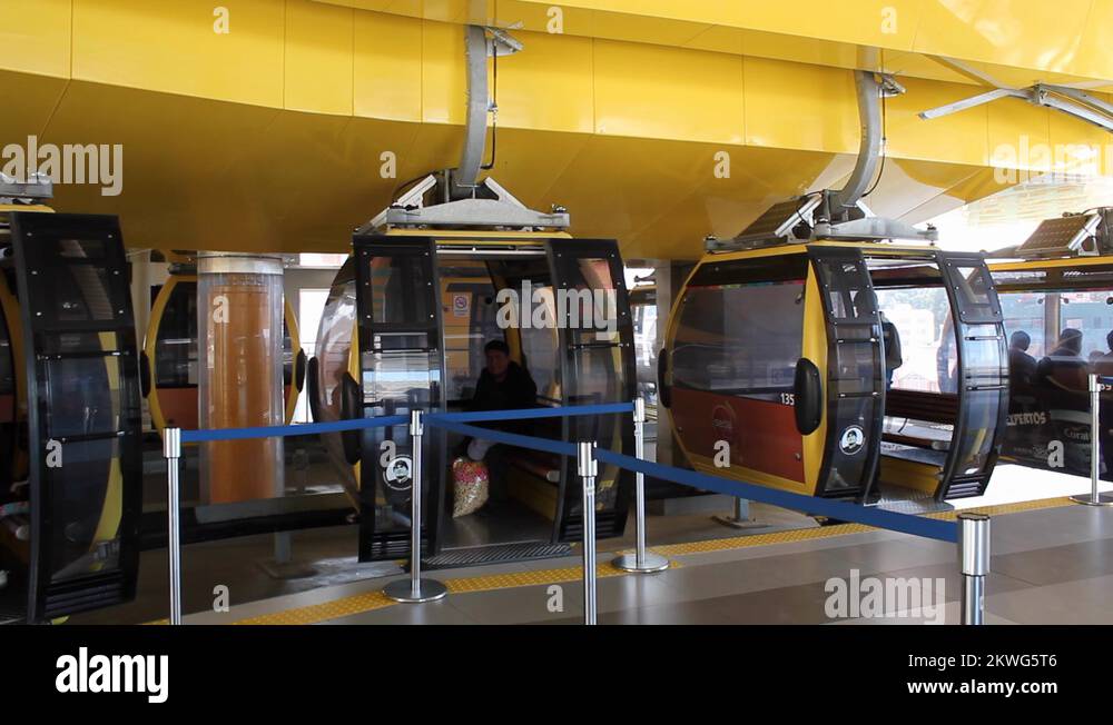 Urban transit system Stock Videos & Footage - HD and 4K Video Clips - Alamy