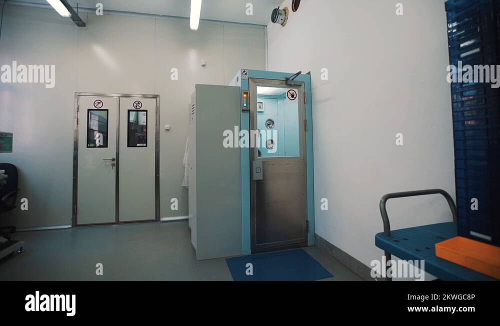 Disinfection chamber Stock Videos & Footage - HD and 4K Video Clips - Alamy