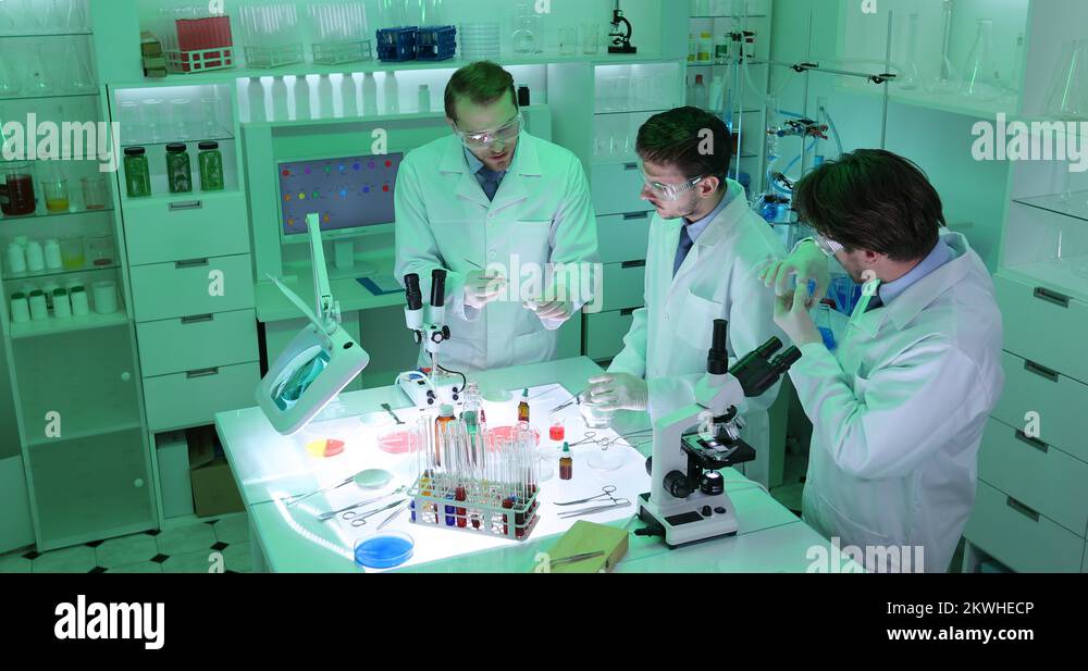 Laboratory case Stock Videos & Footage - HD and 4K Video Clips - Alamy