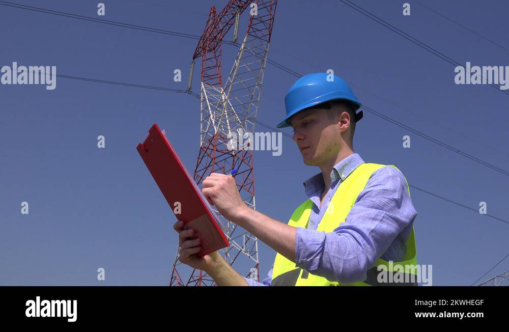 Pylon maintenance Stock Videos & Footage - HD and 4K Video Clips - Alamy