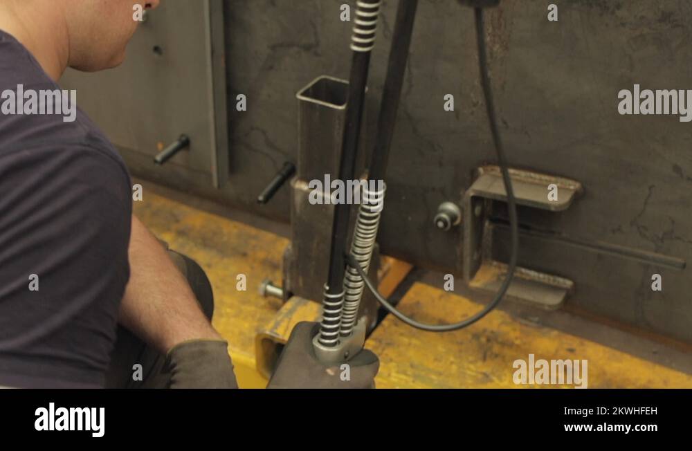 Workman using Stock Videos & Footage - HD and 4K Video Clips - Alamy