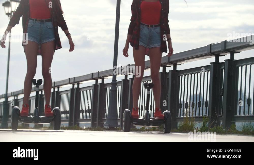 Gyroscope ride Stock Videos & Footage - HD and 4K Video Clips - Alamy