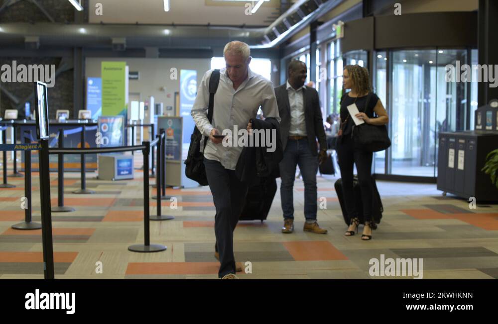 Running through airport Stock Videos & Footage - HD and 4K Video Clips ...