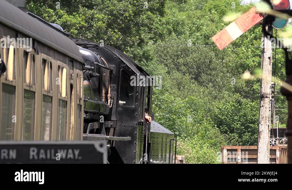 Station signals Stock Videos & Footage - HD and 4K Video Clips - Alamy