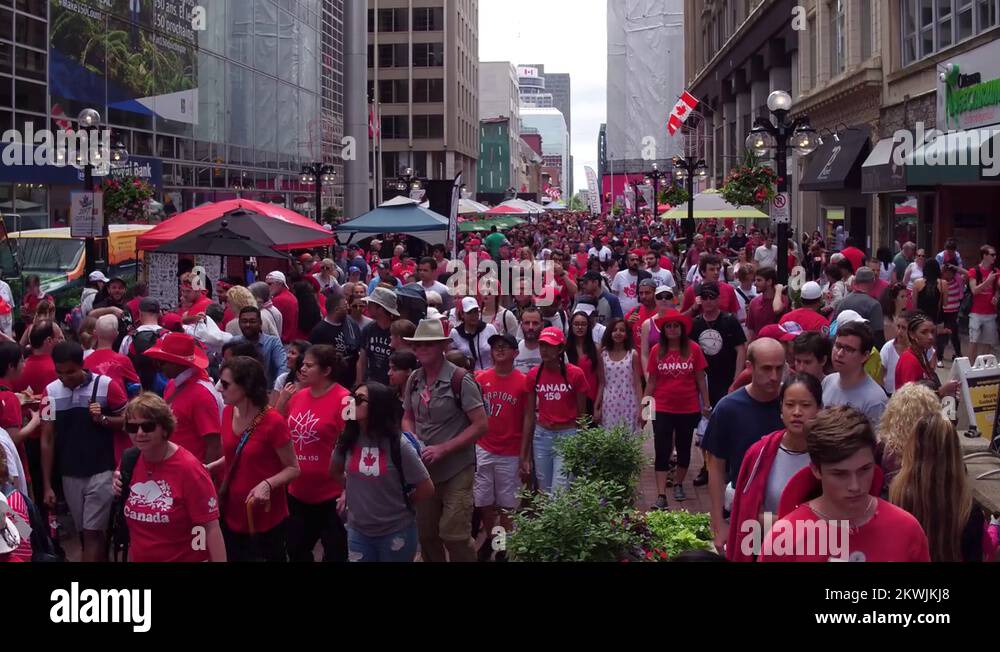 Giant crowd Stock Videos & Footage - HD and 4K Video Clips - Alamy