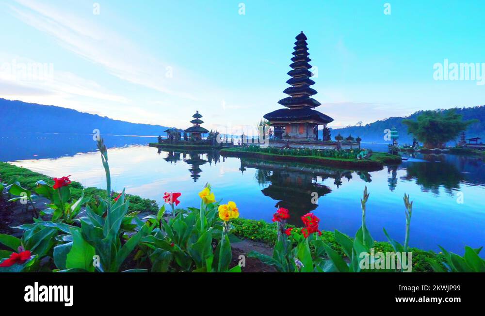 Bali Pura Ulun Danu Bratan Temple, silhouette and sunset sunshine over ...