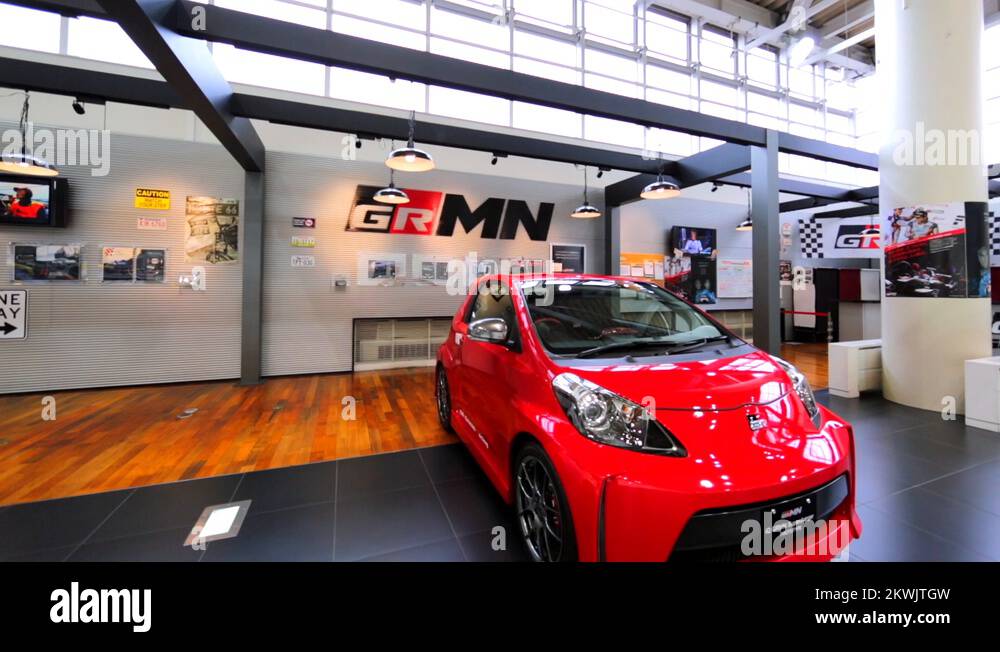 Crimson car Stock Videos & Footage - HD and 4K Video Clips - Alamy