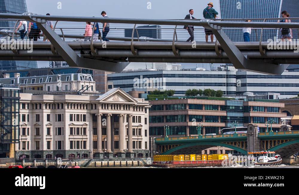 River thames commute Stock Videos & Footage - HD and 4K Video Clips - Alamy