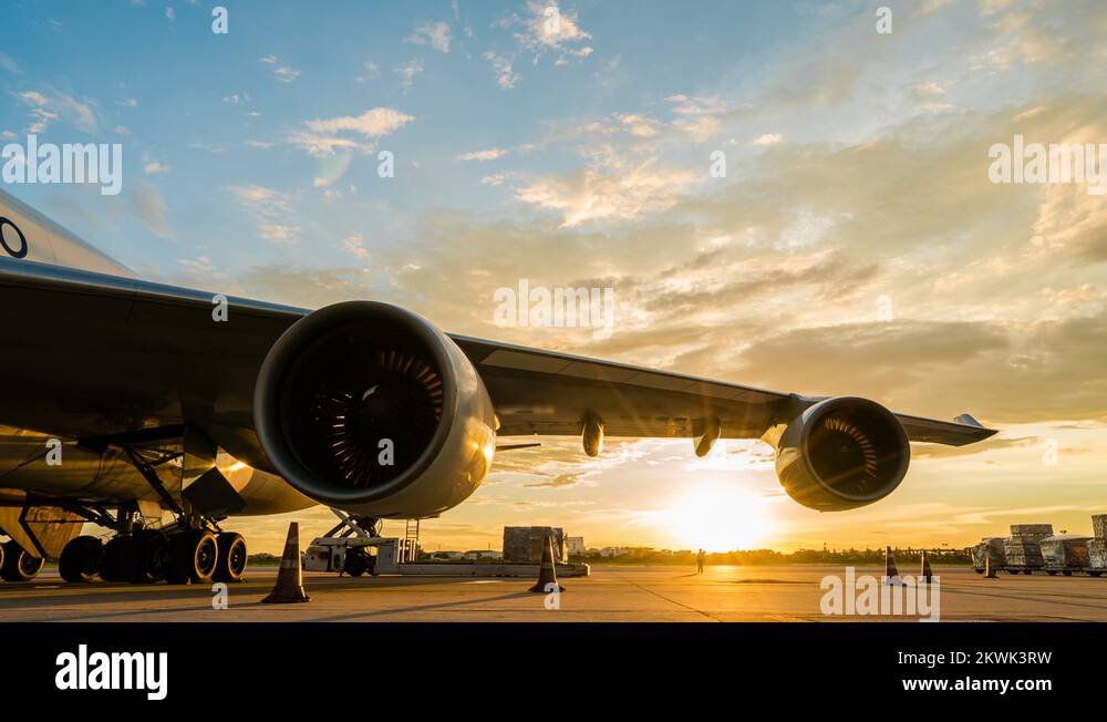 Cargo aircraft loading Stock Videos & Footage - HD and 4K Video Clips ...