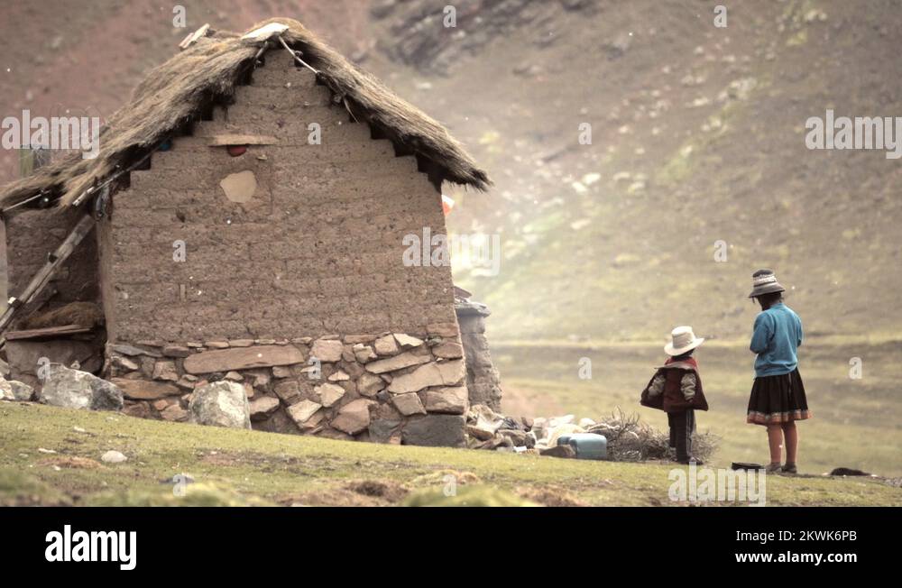 Quechua architecture Stock Videos & Footage - HD and 4K Video Clips - Alamy