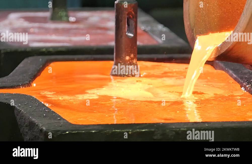 Molten gold mold Stock Videos & Footage - HD and 4K Video Clips - Alamy