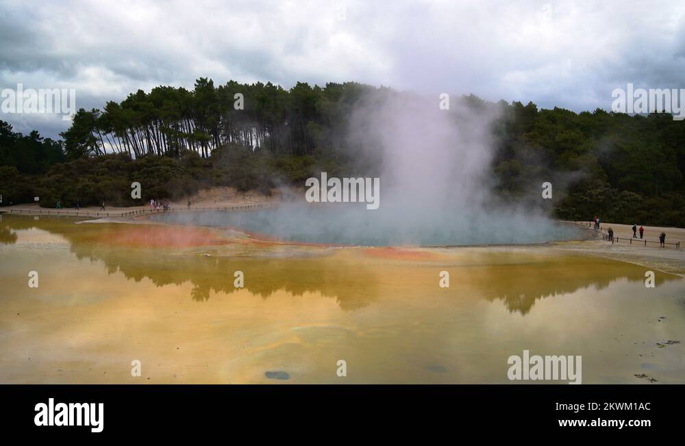 Thermal lake Champagne Pool at Wai-O-Tapu near Rotorua, New Zealand ...