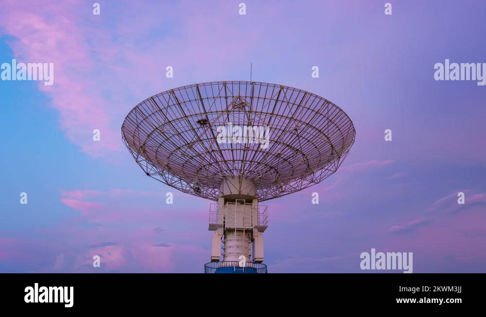 Radar telescope Stock Videos & Footage - HD and 4K Video Clips - Alamy