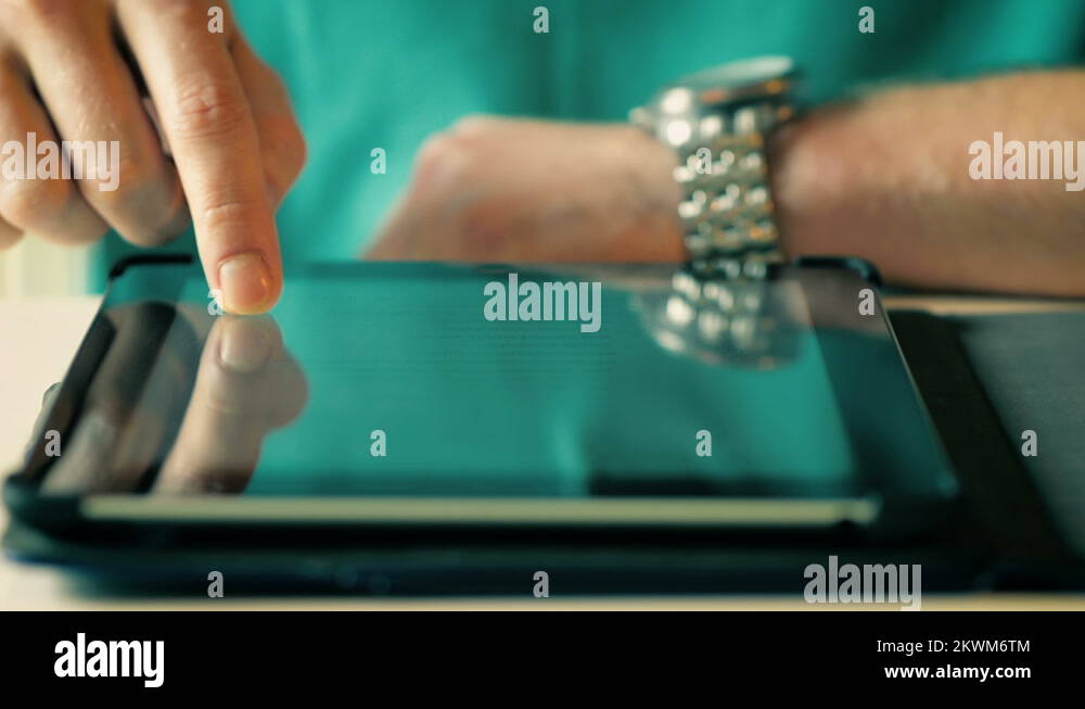 Using tablet hand table Stock Videos & Footage - HD and 4K Video Clips ...