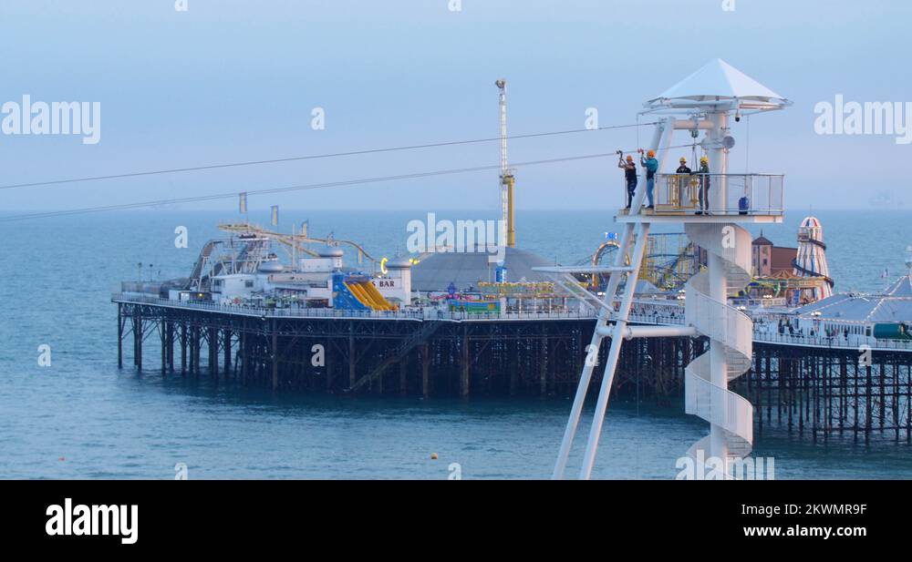 Zipwire tower Stock Videos & Footage - HD and 4K Video Clips - Alamy