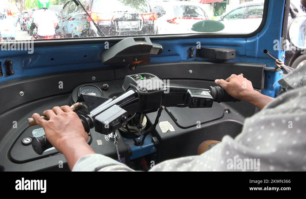 Traffic steering Stock Videos & Footage - HD and 4K Video Clips - Alamy