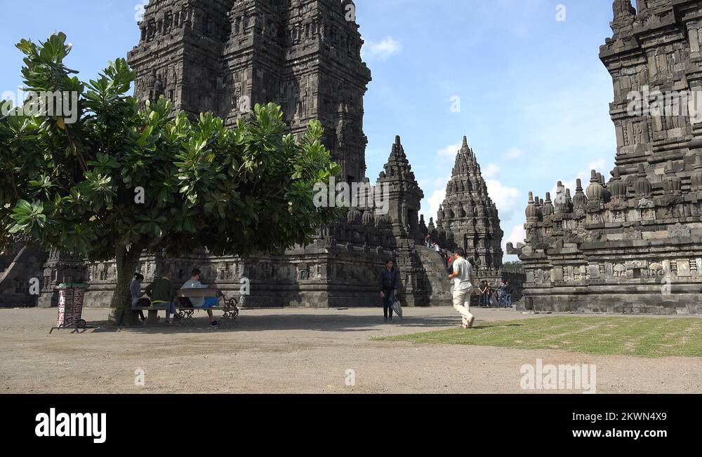 Yogyakarta temple Stock Videos & Footage - HD and 4K Video Clips - Alamy