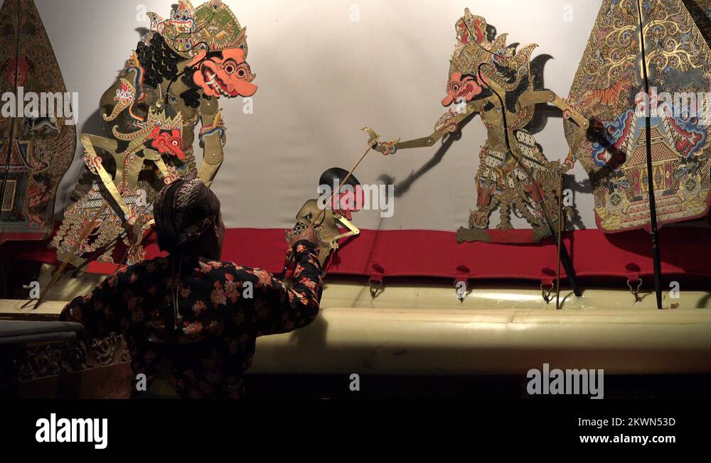 Wayang kulit shadow indonesia Stock Videos & Footage - HD and 4K Video ...
