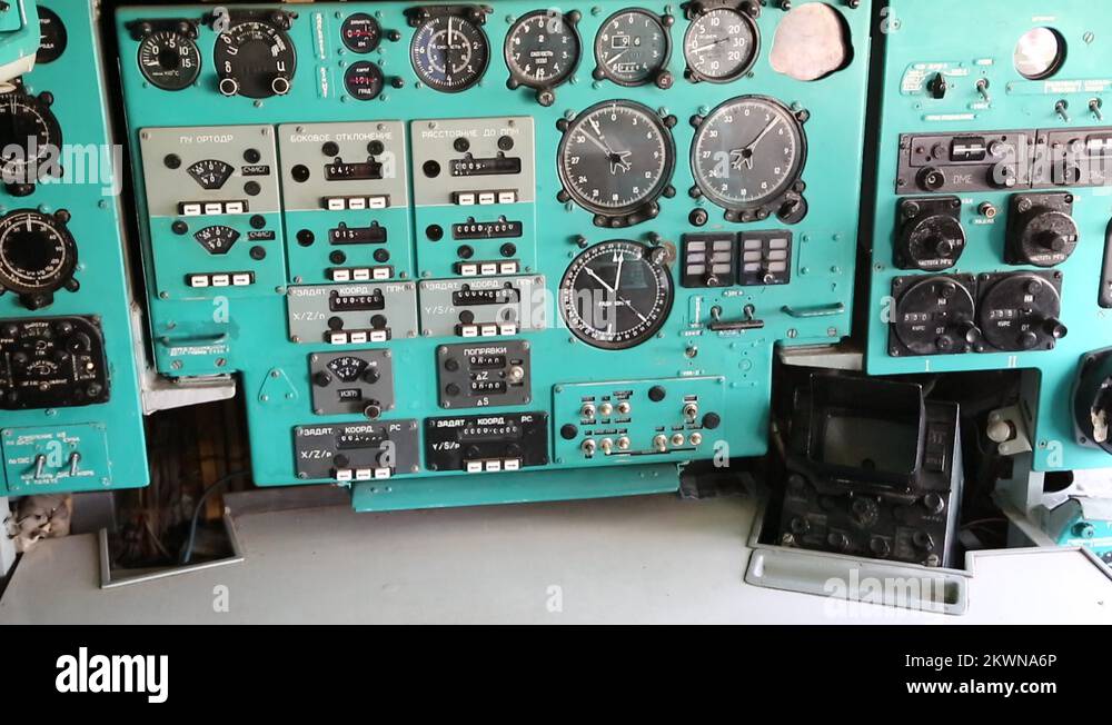 Instruments aircraft Stock Videos & Footage - HD and 4K Video Clips - Alamy