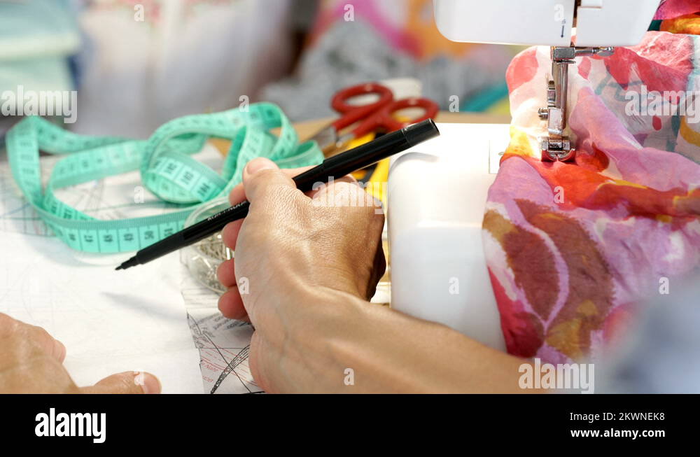 Using marker Stock Videos & Footage - HD and 4K Video Clips - Alamy