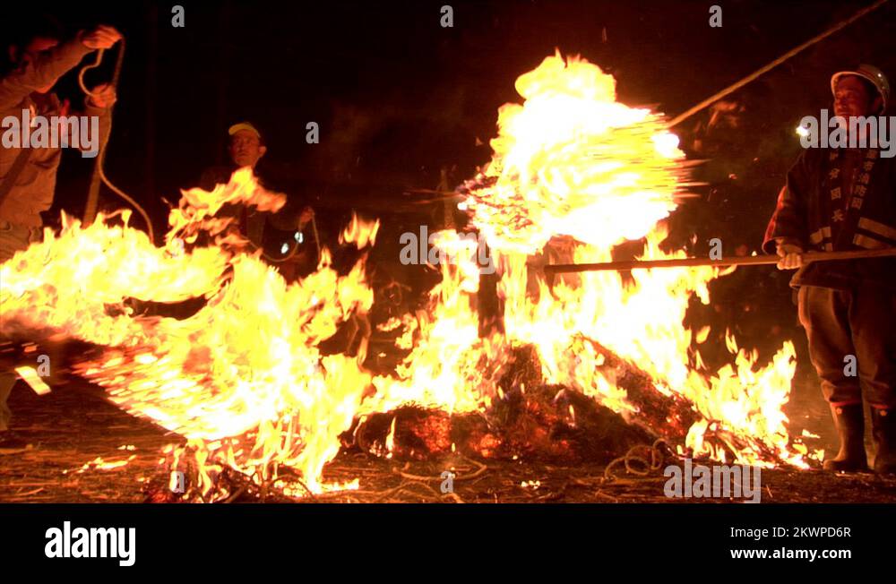 Japanese Fire Festival - Fire ring spinning at Ichinomiya Aso Shrine ...