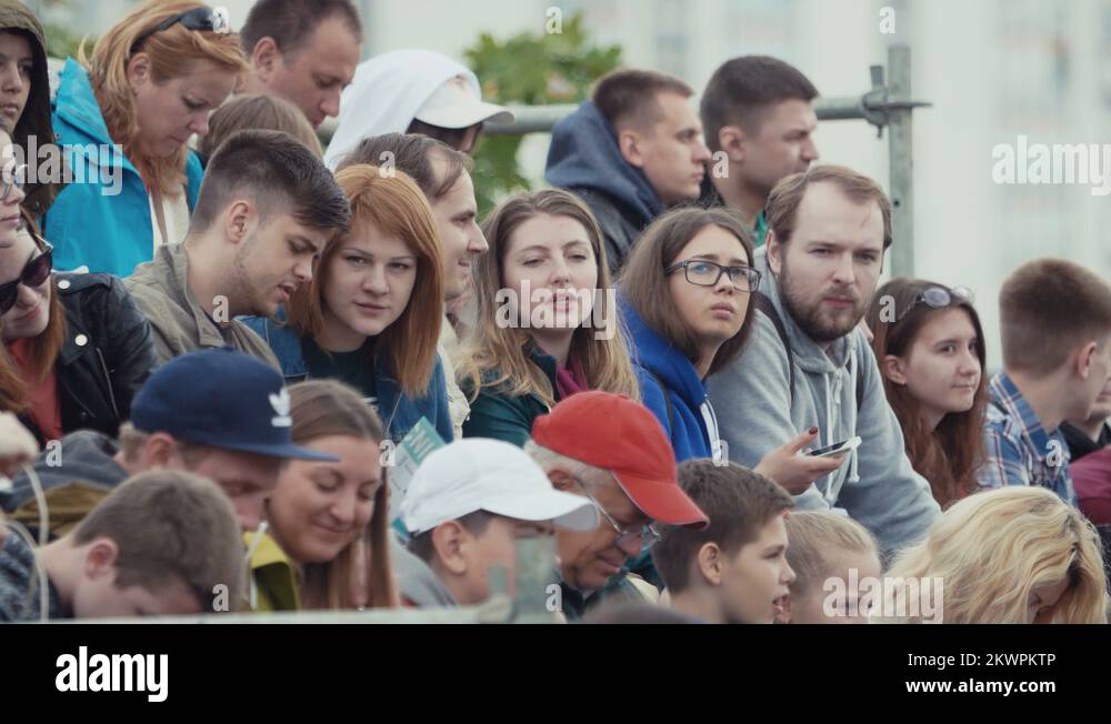 People sitting on park seats Stock Videos & Footage - HD and 4K Video ...