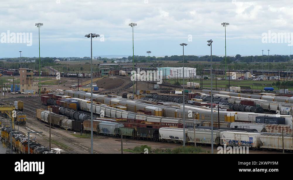 Bailey Yard time lapse of the hump yard. World's largest classification ...
